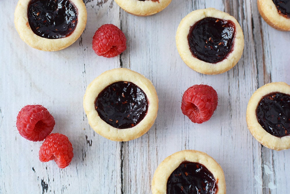 Mini Shortbread Raspberry Tarts Recipe | A Magical Mess
