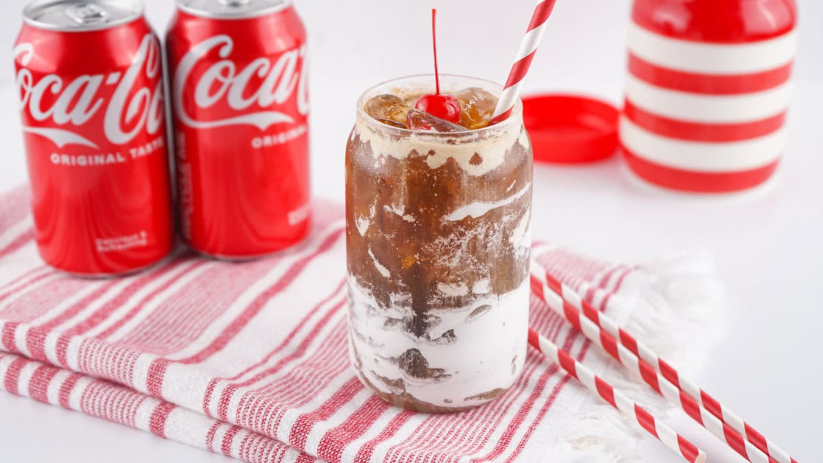 How to Make the Viral Fluffy Coke Drink | A Magical Mess