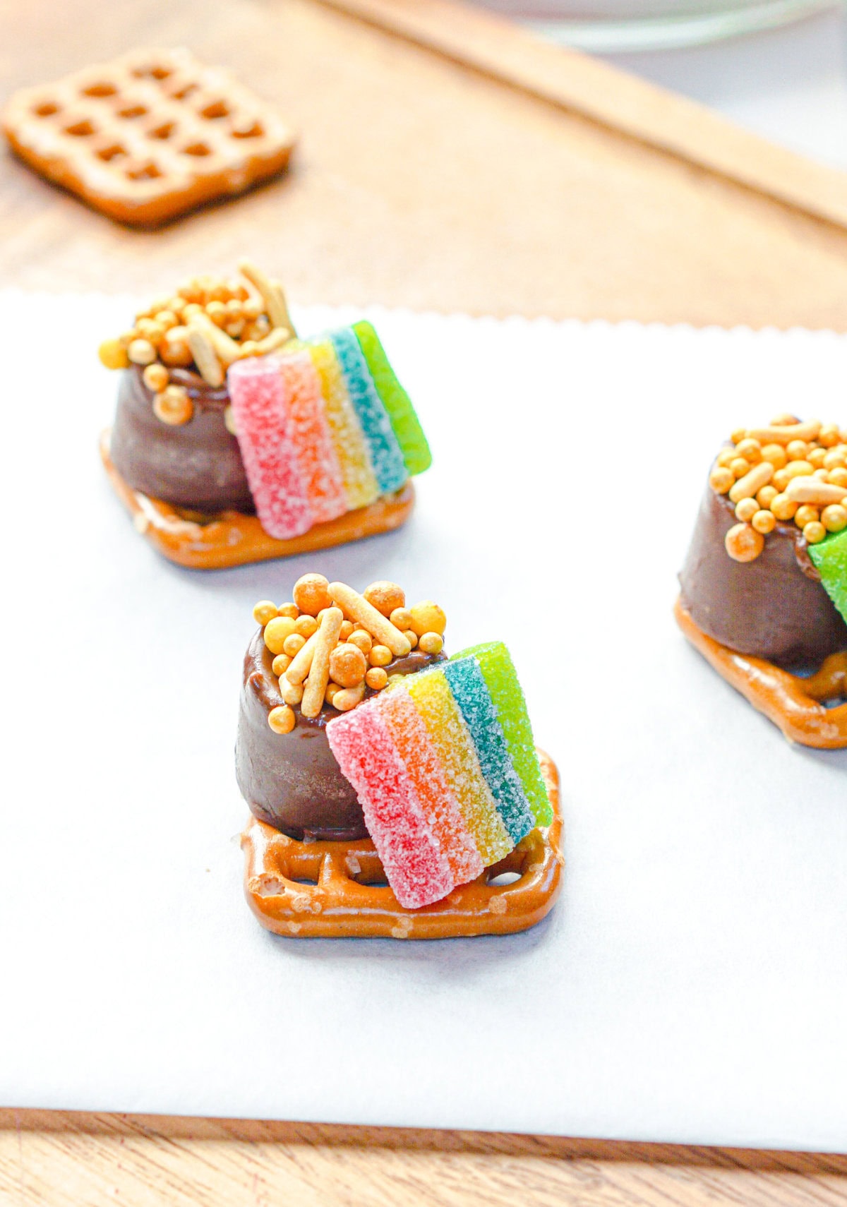 Pot of Gold Rolos Pretzel Candy for St. Patrick's Day | A Magical Mess