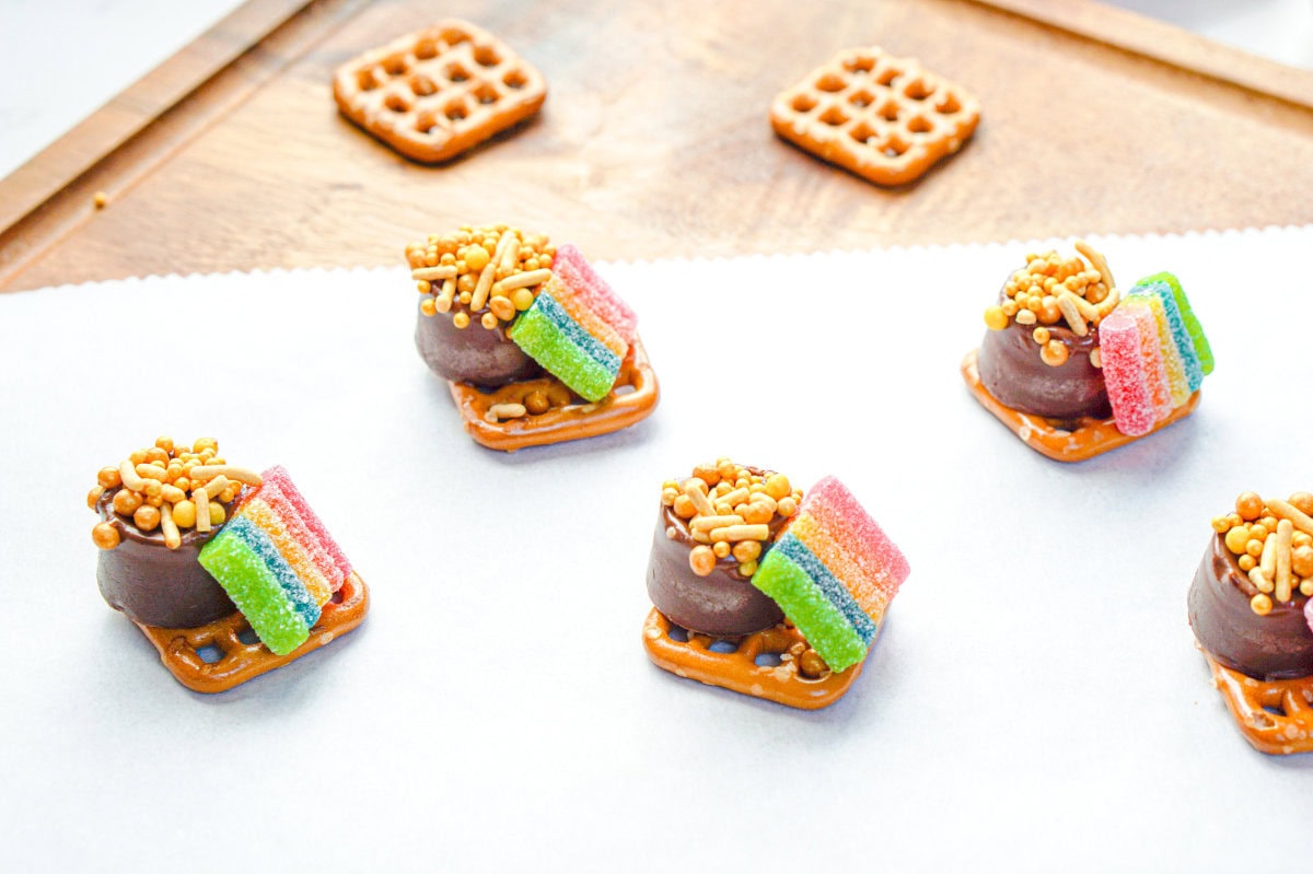 Pot of Gold Rolos Pretzel Candy for St. Patrick's Day | A Magical Mess