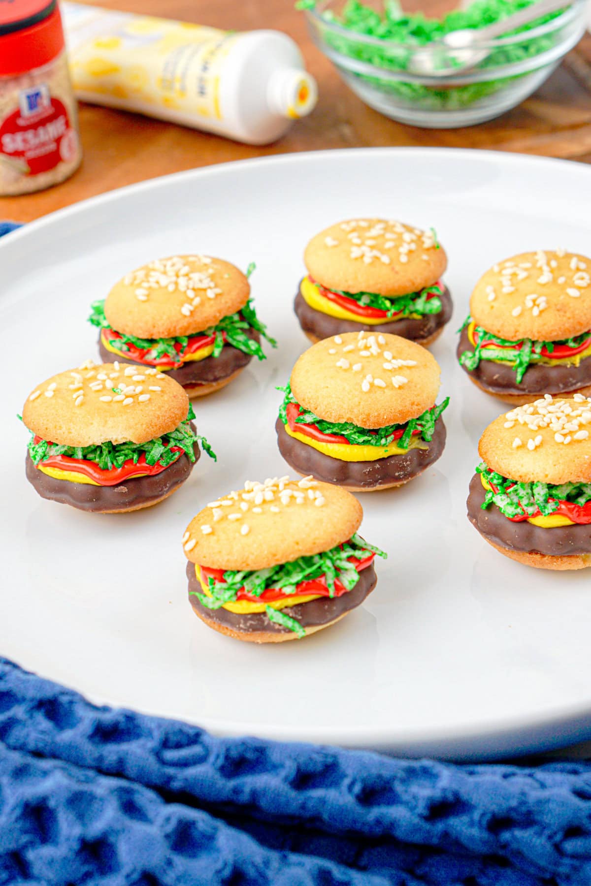 Mini Burger Cookies - Fun No-Bake Treats That Look Like Sliders | A ...