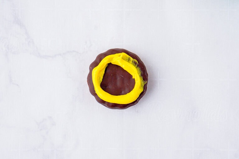 Mini Burger Cookies - Fun No-Bake Treats That Look Like Sliders | A ...