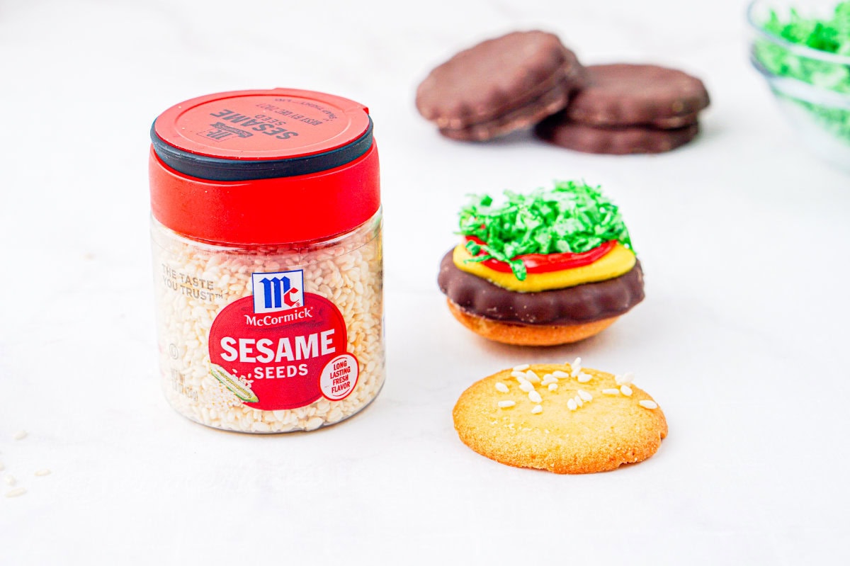 Mini Burger Cookies - Fun No-Bake Treats That Look Like Sliders | A ...