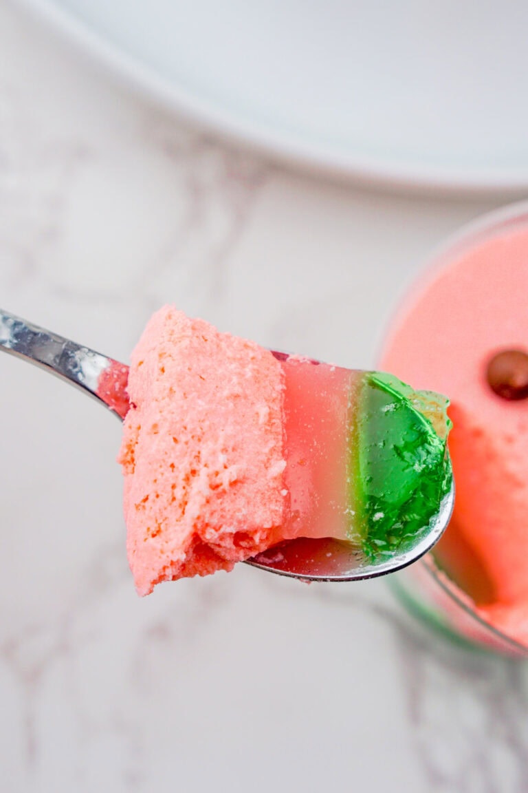 Watermelon Dessert Cups That Look Like Mini Fruit Slices | A Magical Mess